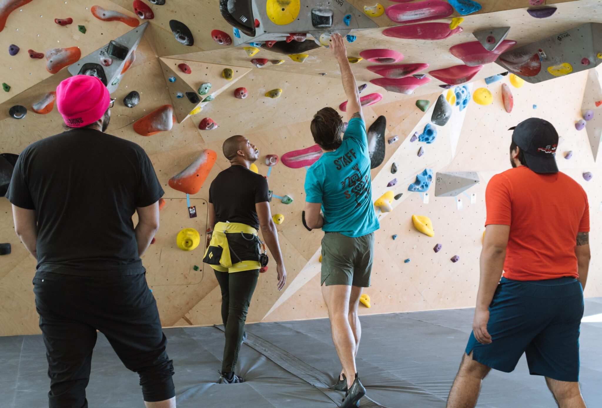 CLIMBING INSTRUCTION – Sessions Climbing + Fitness